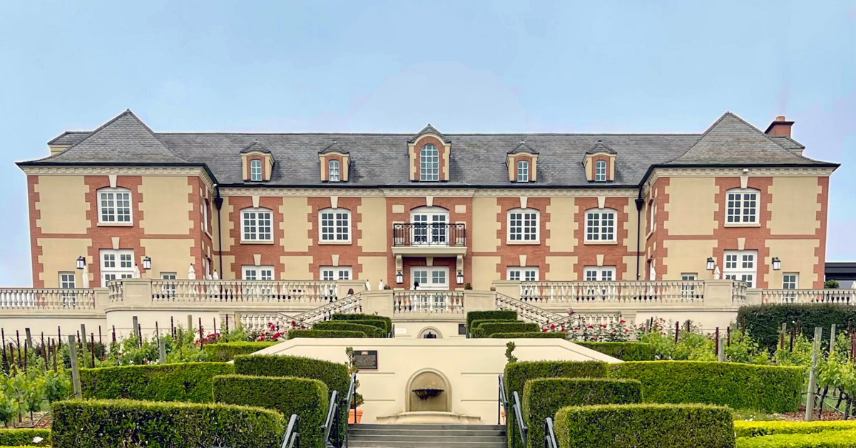 Napa Valley Bubbles: A Visit to Domaine Carneros – Last Bubbles